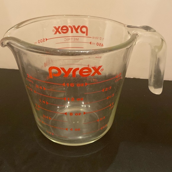 Pyrex | Kitchen | Vtg Pyrex Glass 2 Cup Measuring Cup Red Writing ...